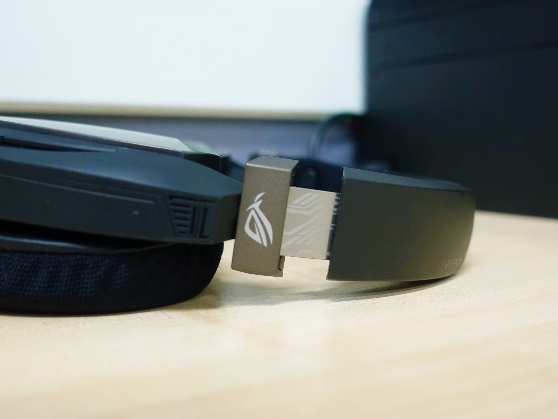 Review of the ROG STRIX FUSION Wireless Gaming Headset - The Tech ...