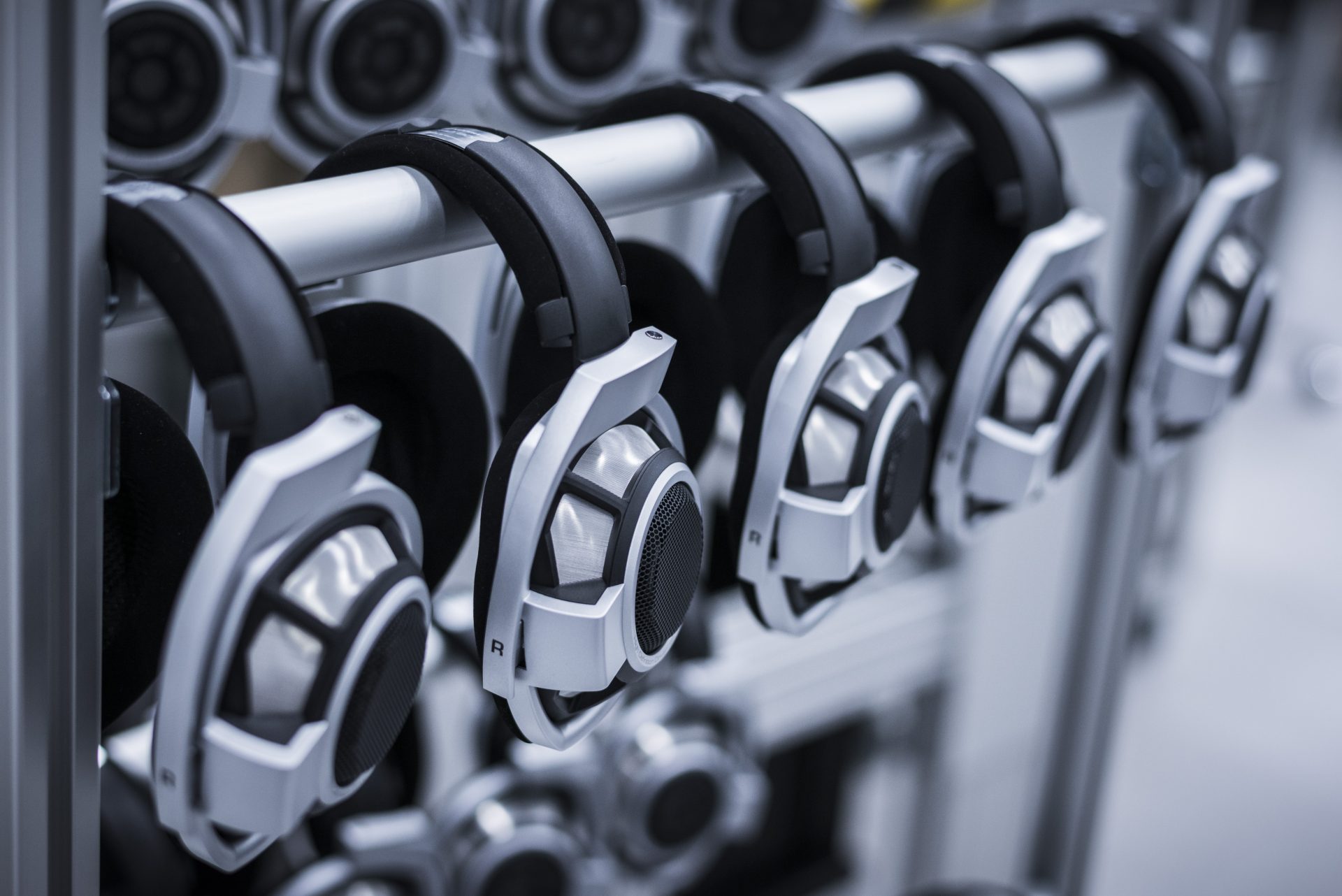 You can now experience the world's most expensive headphone ...