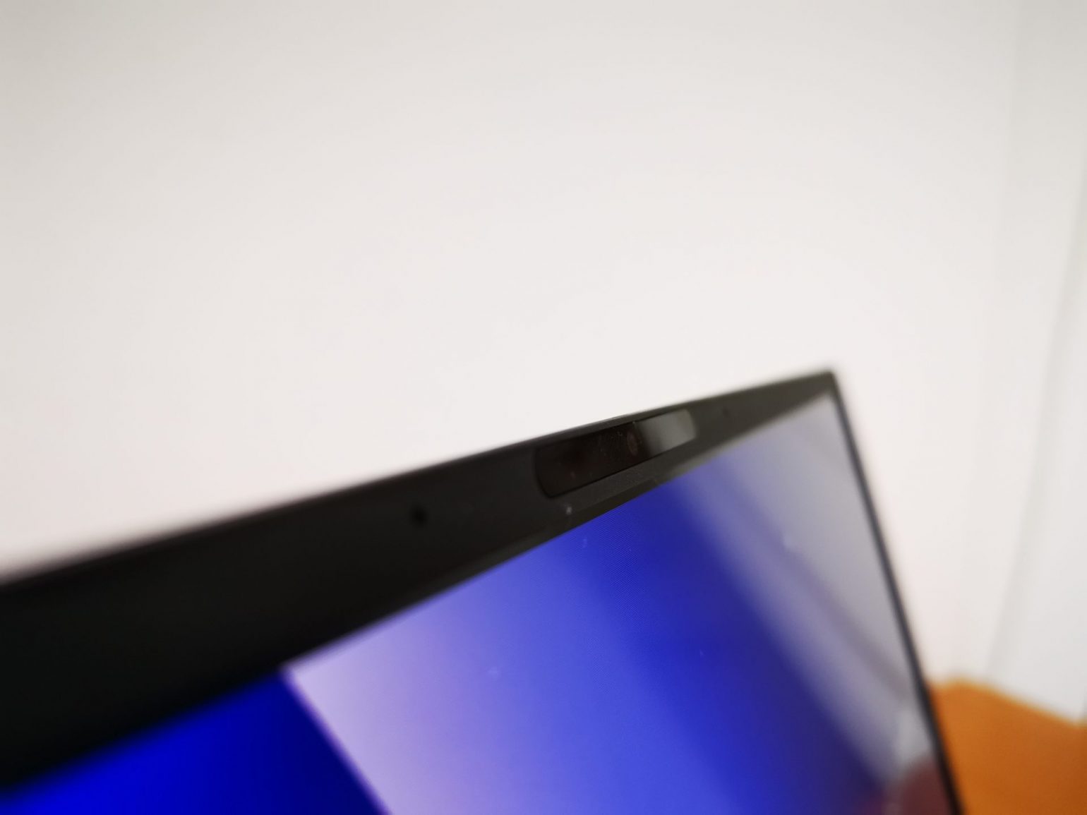 ASUS Zenbook 14 UX433F Review - The Tech Revolutionist