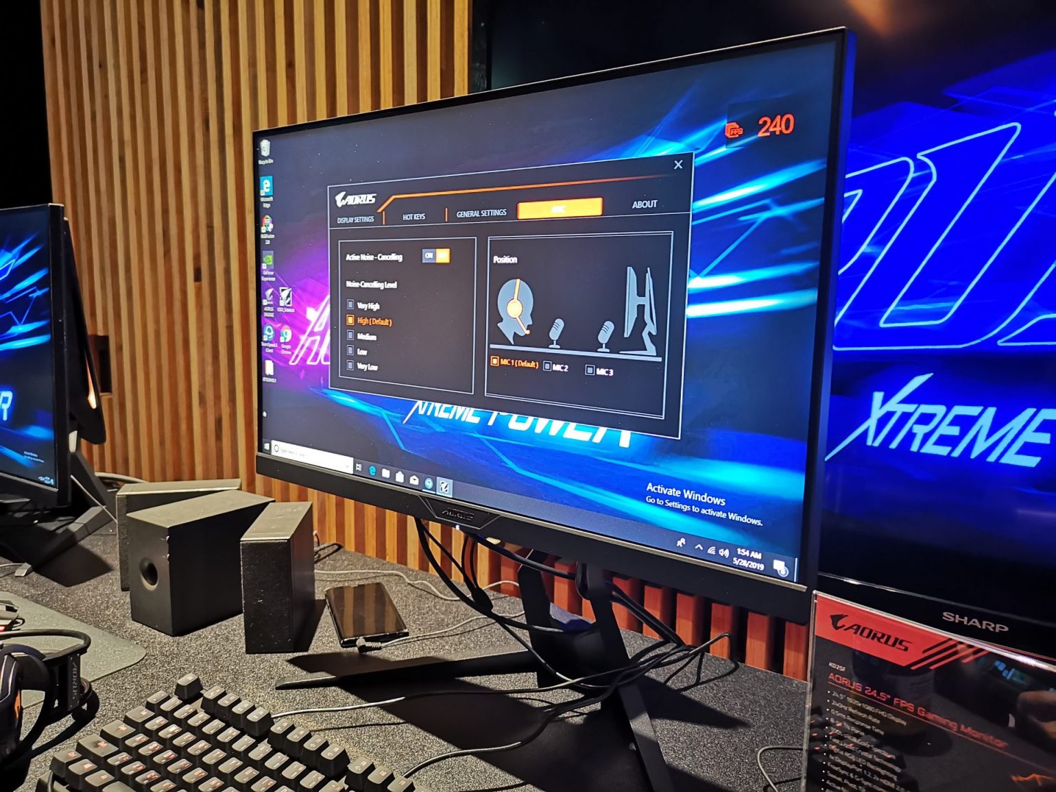 First look at the Gigabyte AORUS CV27 and KD25 Tactical Monitors at ...