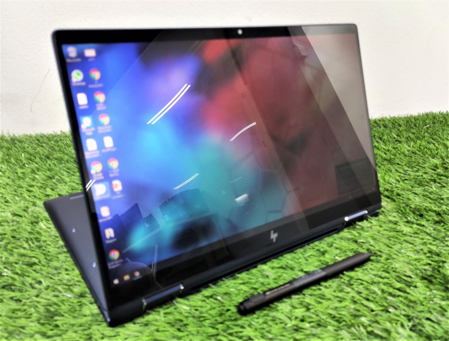 HP Elite Dragonfly Notebook Review - The Tech Revolutionist