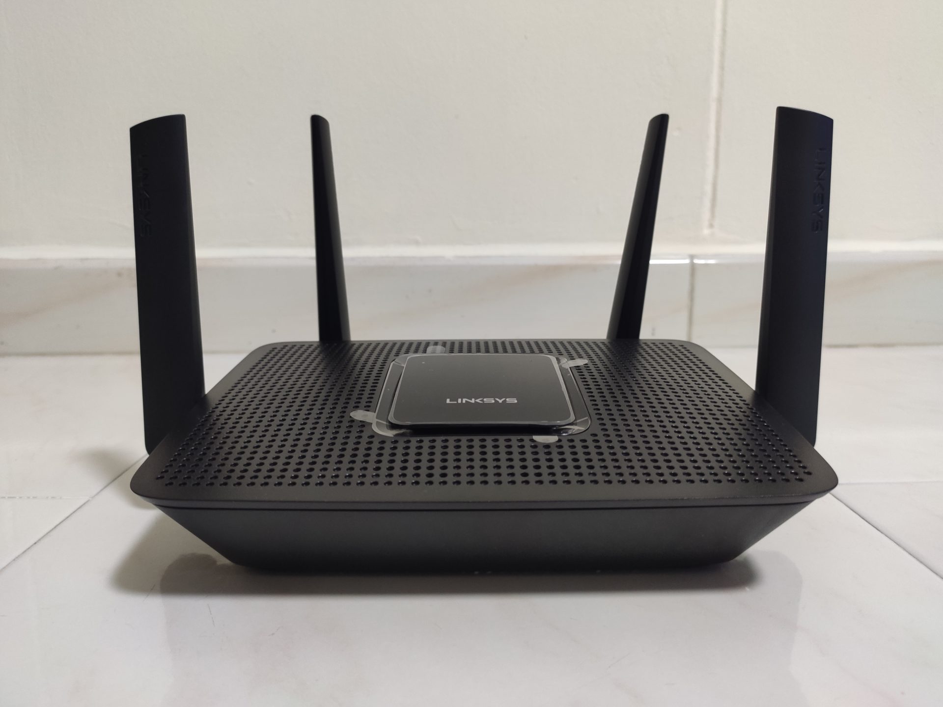 Linksys MR8300 Max-Stream AC2200 Tri-Band Wi-Fi Router Review - The ...