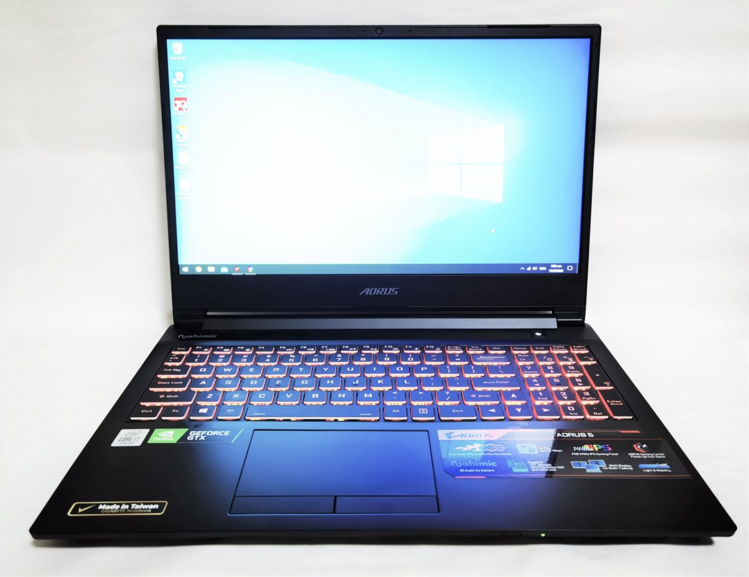 AORUS 5 Gaming Notebook Review - The Tech Revolutionist
