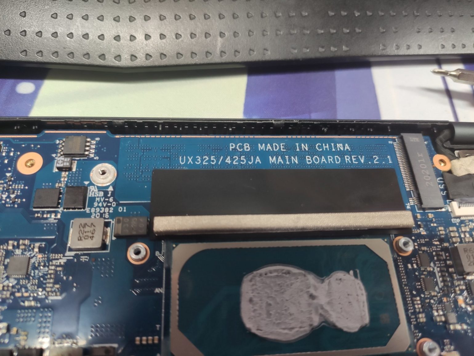 ASUS ZenBook 14 (UX425) Review - Good for school? - The Tech Revolutionist