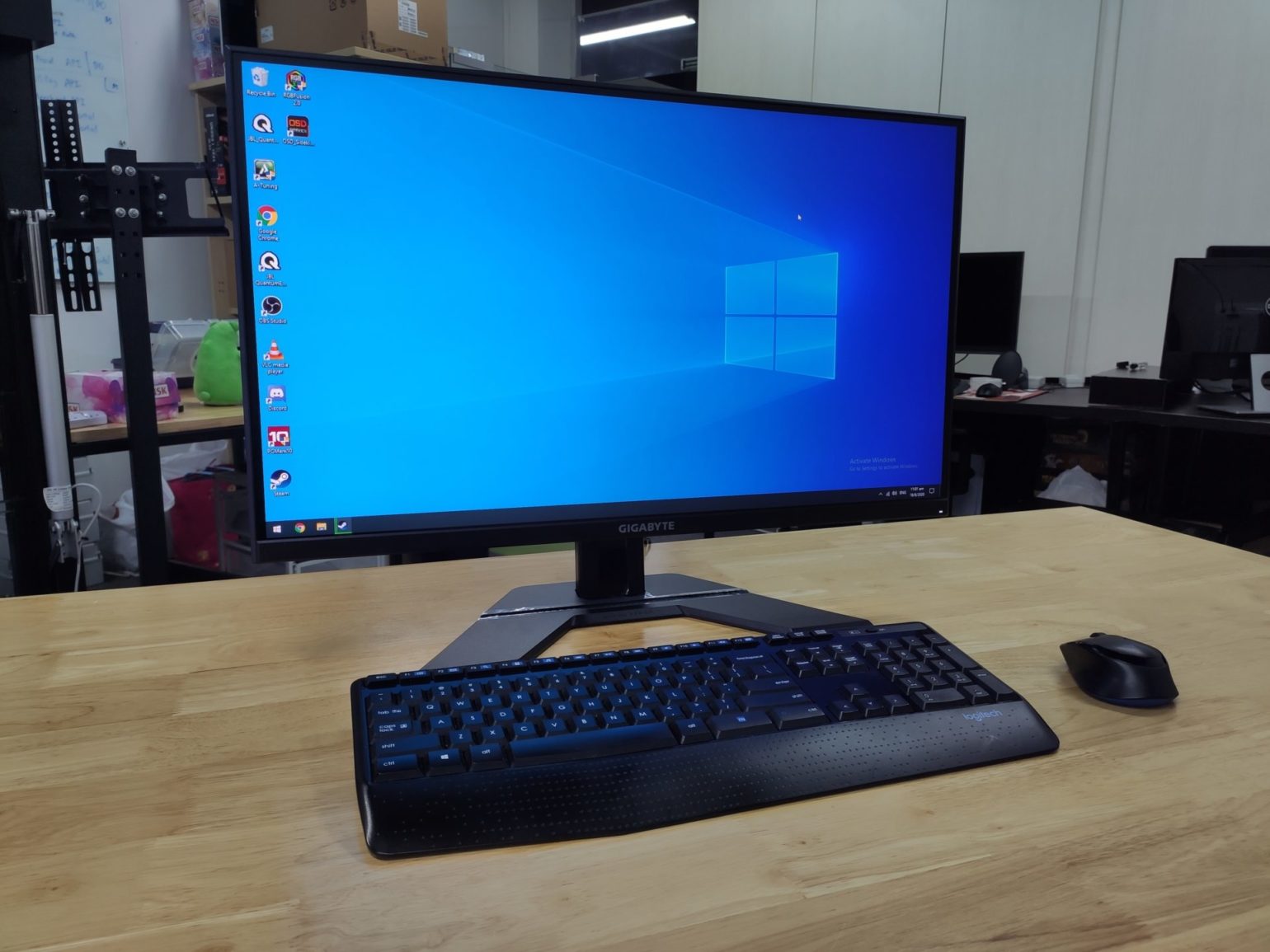 GIGABYTE G27F and G27Q Gaming Monitor Review - The Tech Revolutionist