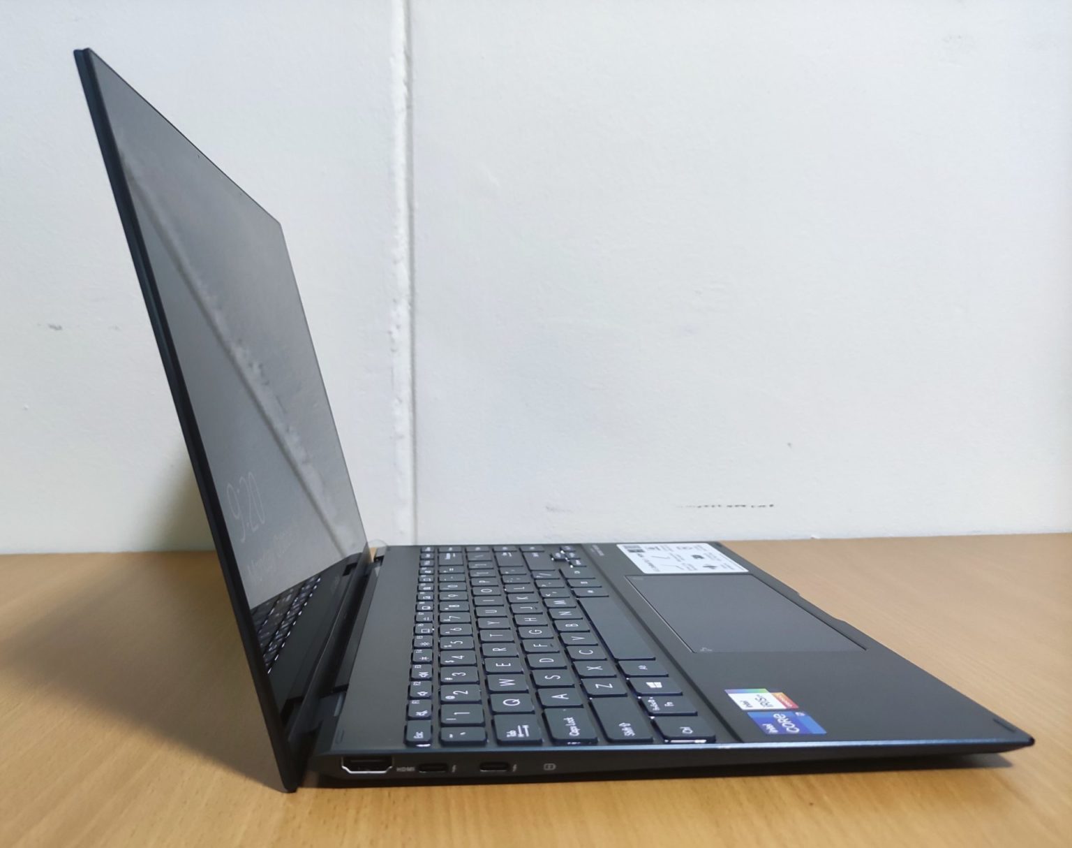 ASUS ZenBook Flip 13 (UX363E) Review - First 11th Gen Intel Powered ...