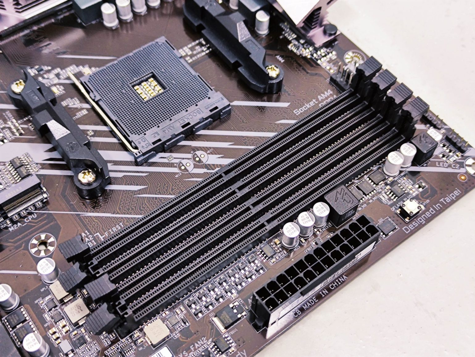 GIGABYTE A520 AORUS Elite Motherboard Review - The Tech Revolutionist