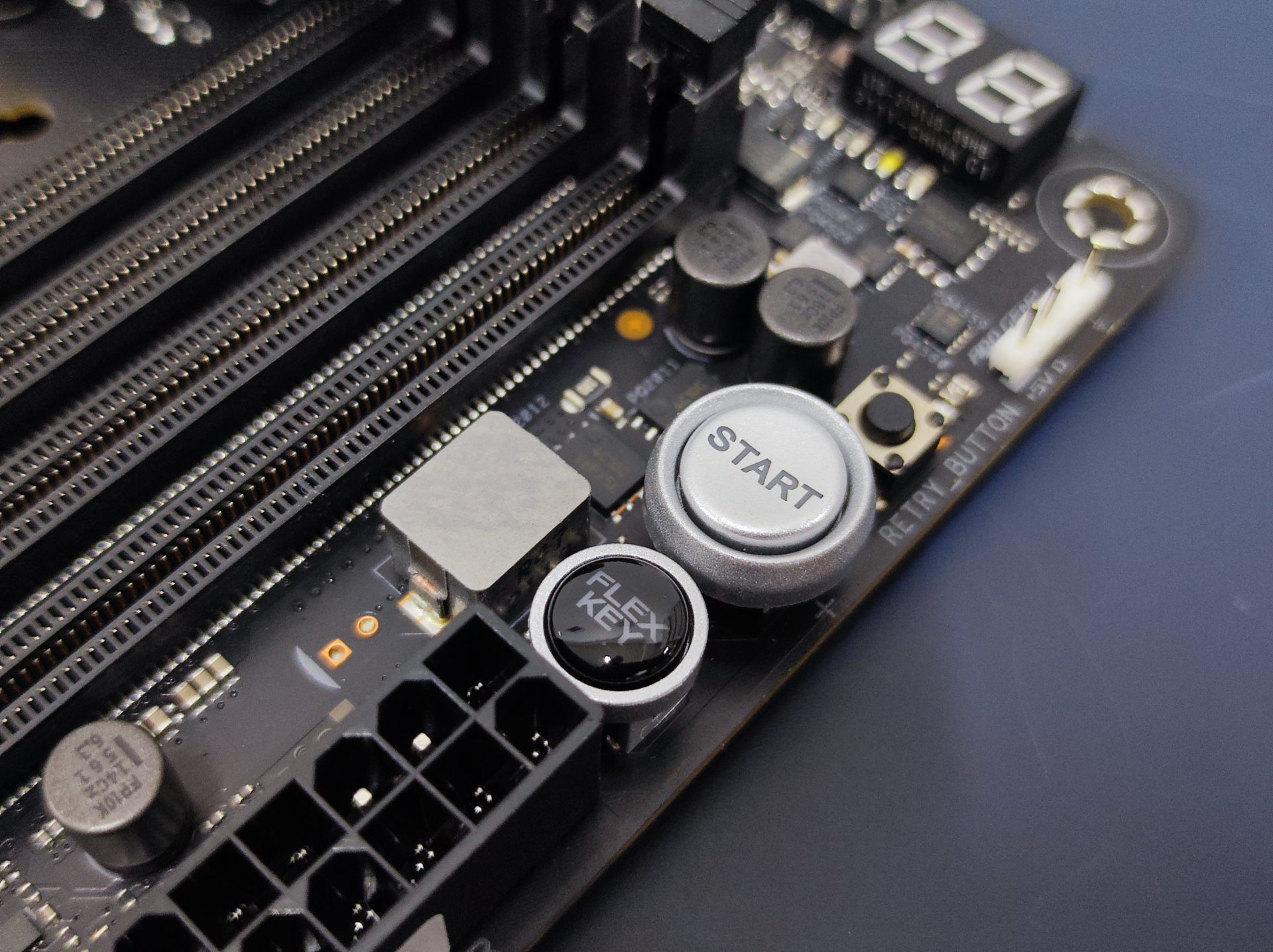 ASUS ROG Maximus Z690 Hero Motherboard: First Look & Key Features - The ...