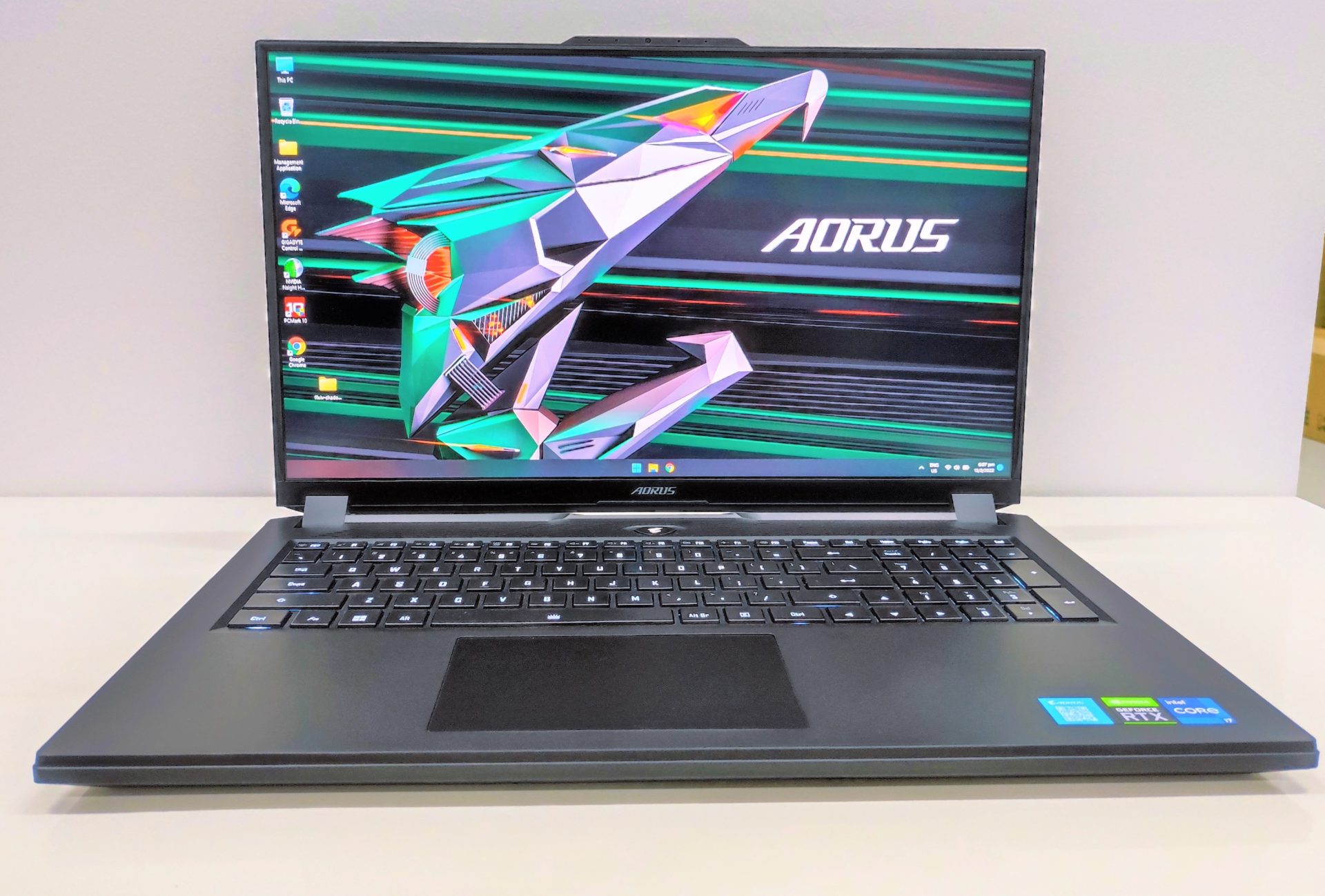 AORUS 17 XE Gaming Laptop Review - Crazy Performance, Superb Experience ...