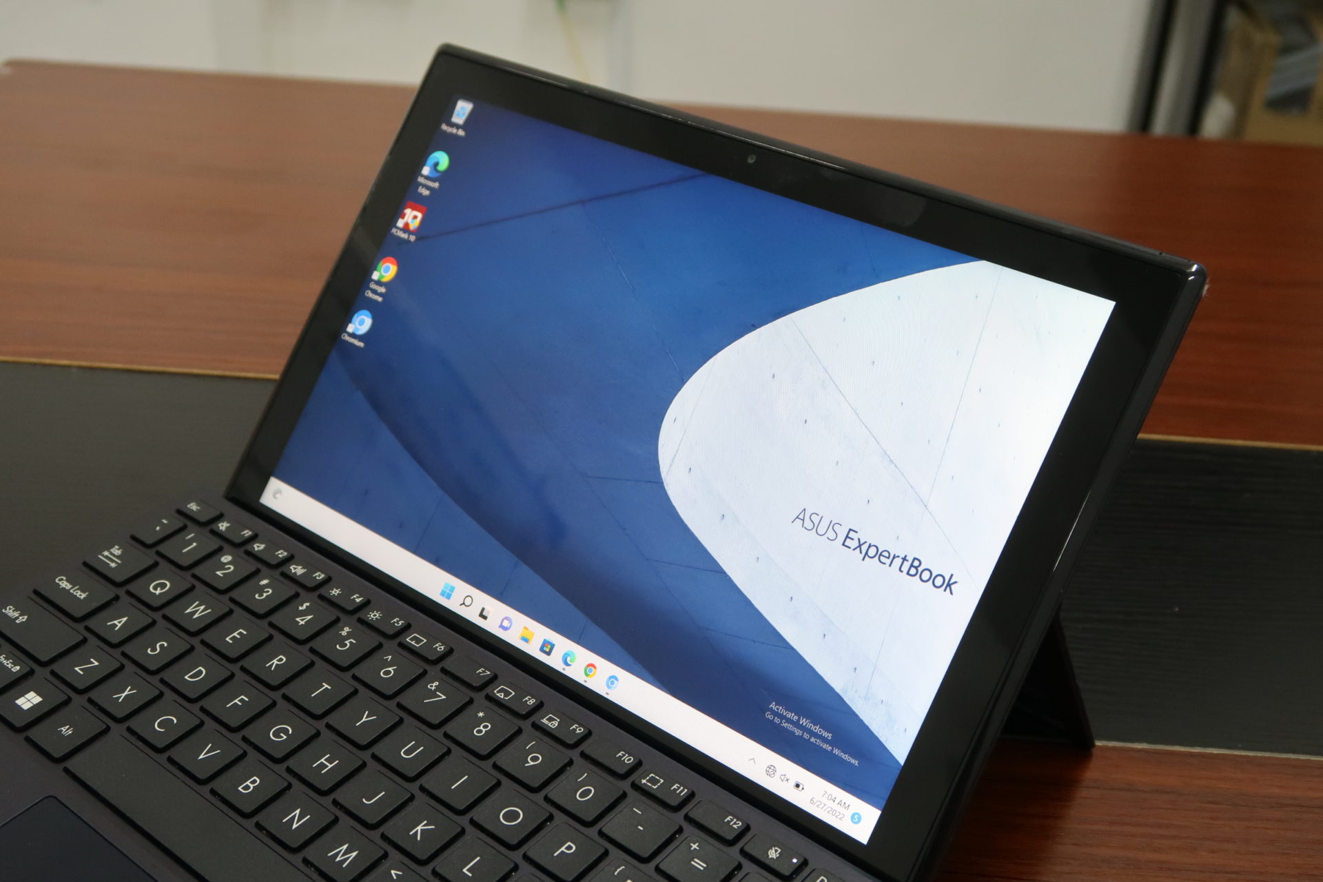 ASUS ExpertBook B3 Detachable Review - Does ARM for Windows make sense ...