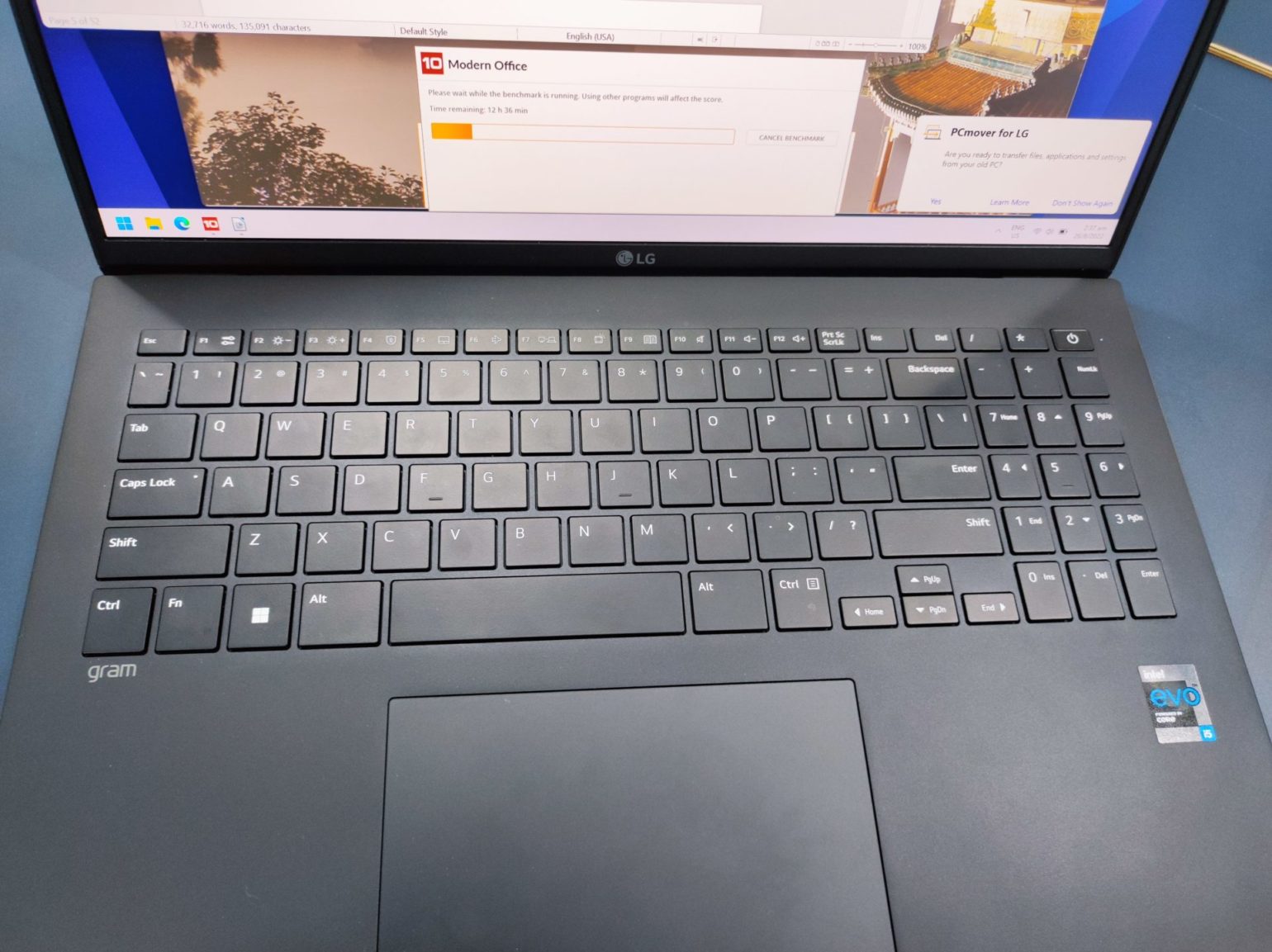 LG gram 16 (2022) - Thin and Light, but at what cost? - The Tech ...