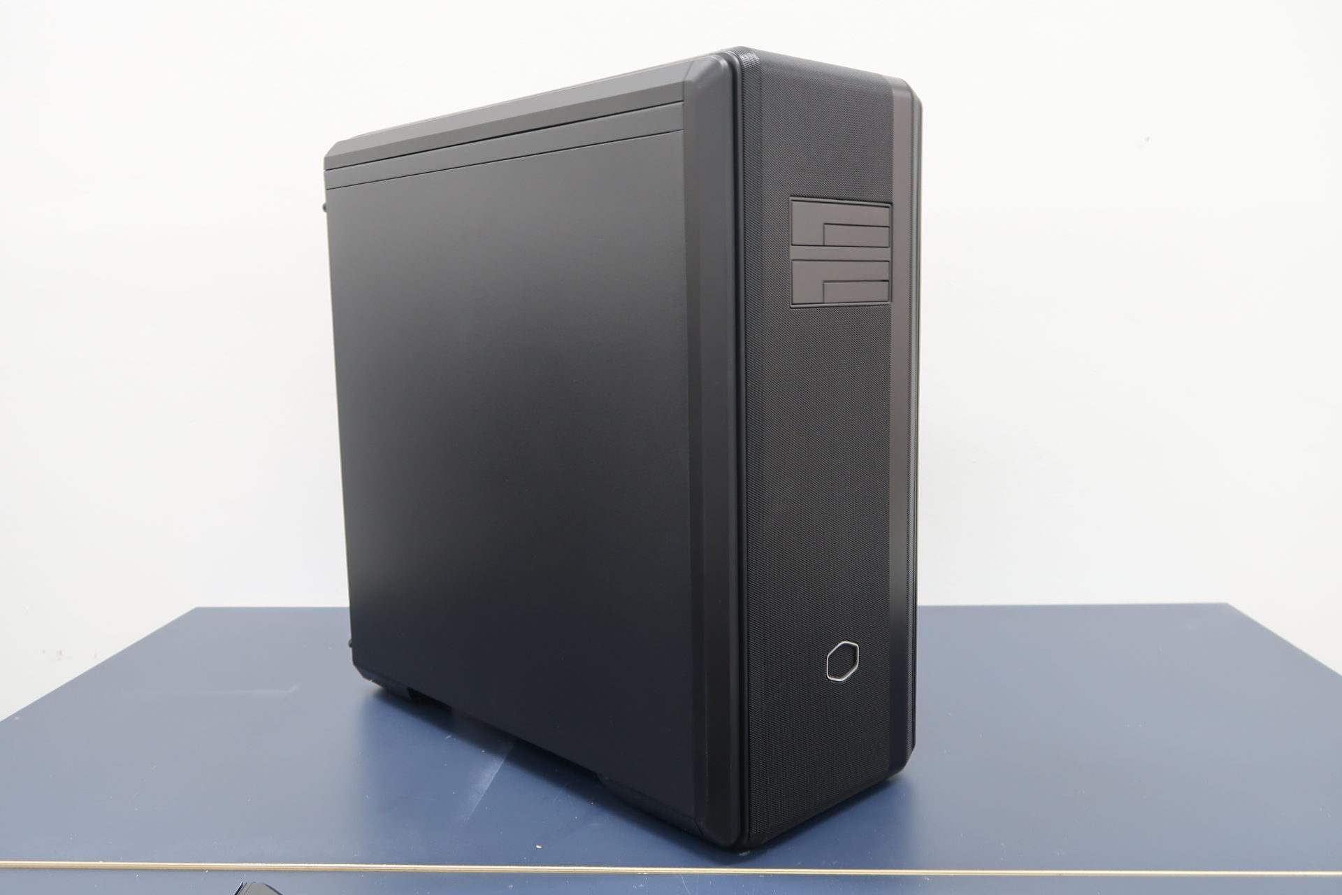 Cooler Master MasterBox NR600P - Building a Workstation - The Tech ...