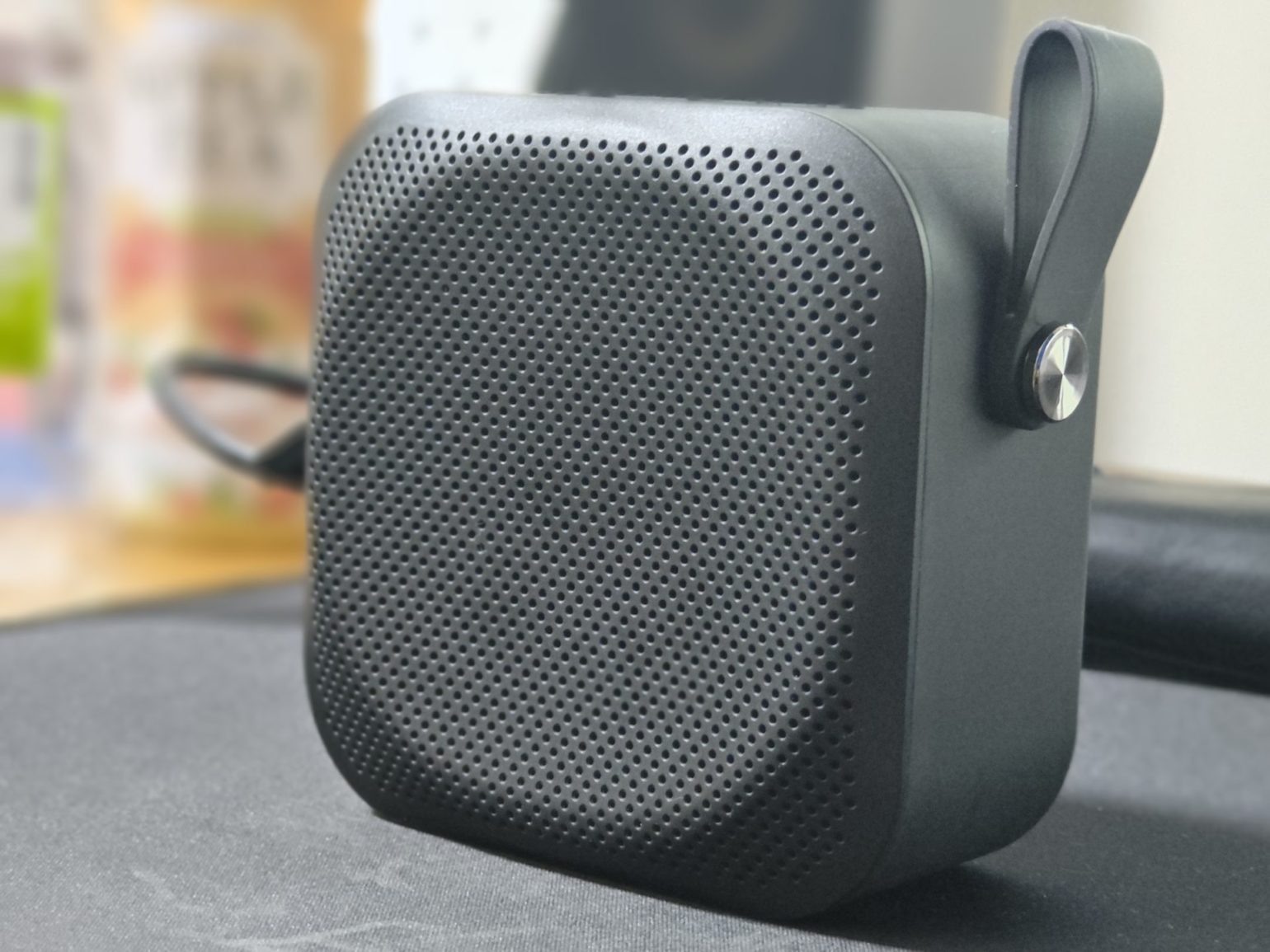 SUDIO F2 Portable Bluetooth Speakers - How does it sound? - The Tech ...