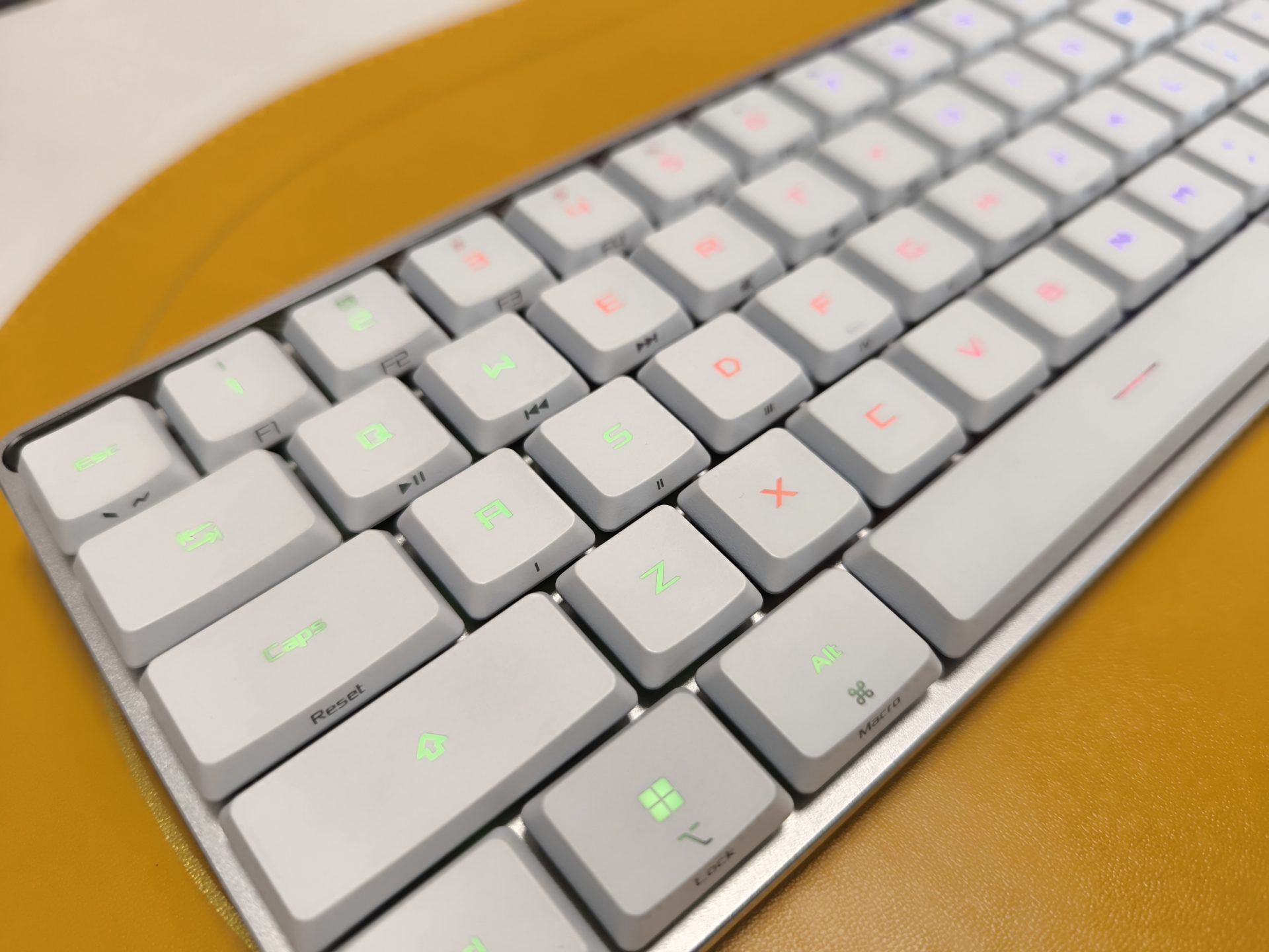 ASUS ROG Falchion RX Low-Profile Gaming Keyboard: Aesthetics ...