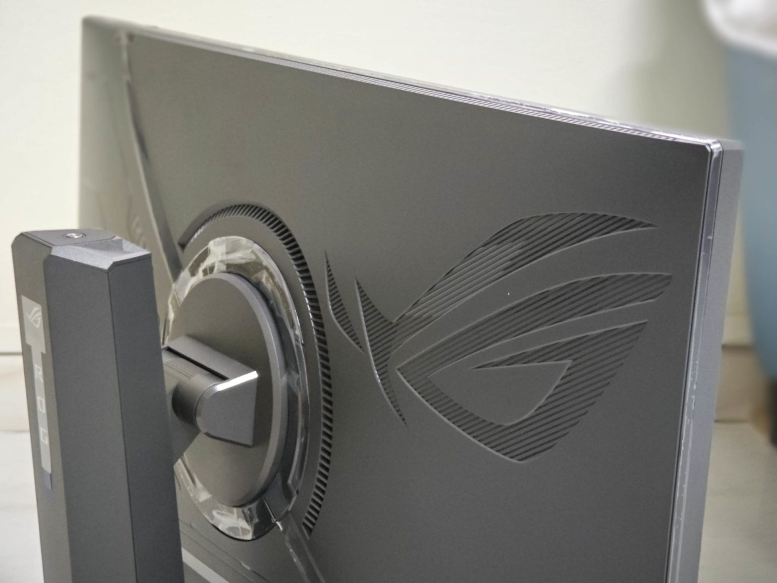 ASUS ROG Strix XG27UCS and XG27ACS Review: Elevating the Gaming ...