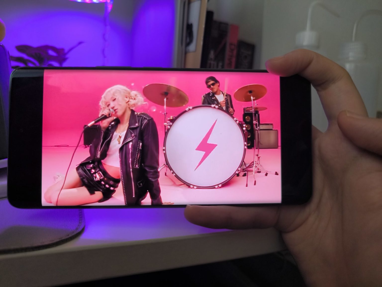 HONOR X9c Review: A New Standard in Mid-Range Durability and ...