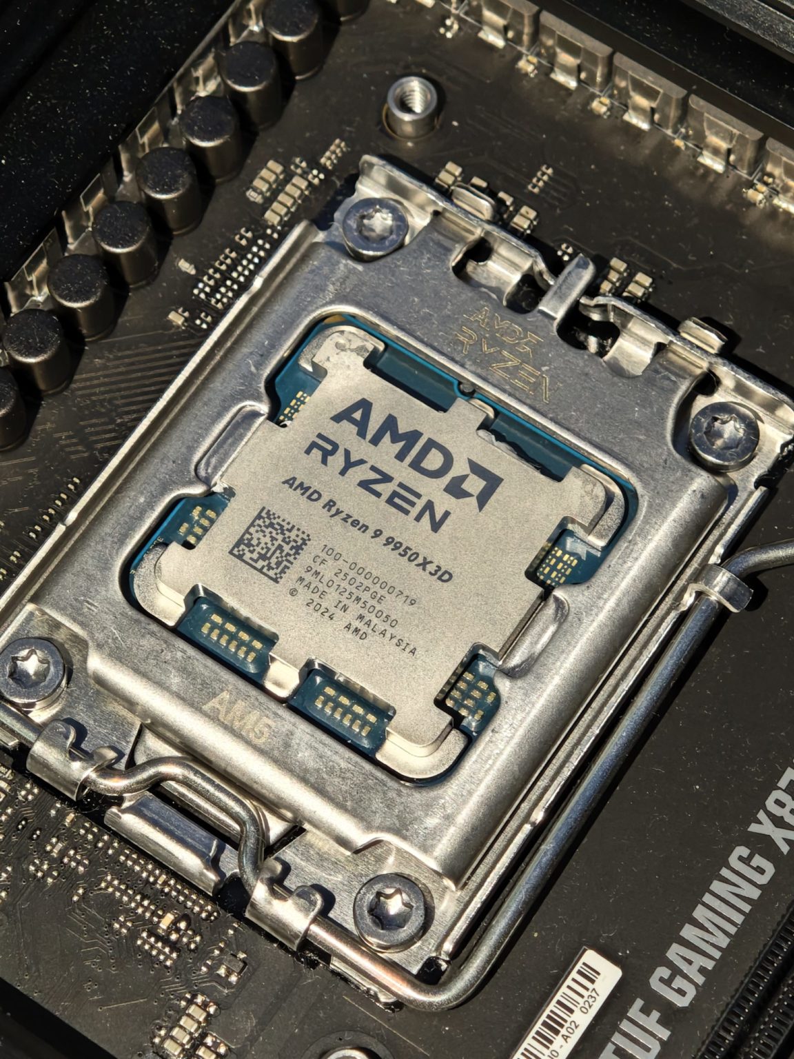 AMD Ryzen 9 9950X3D Review – The Evolution of X3D Processors - The Tech ...
