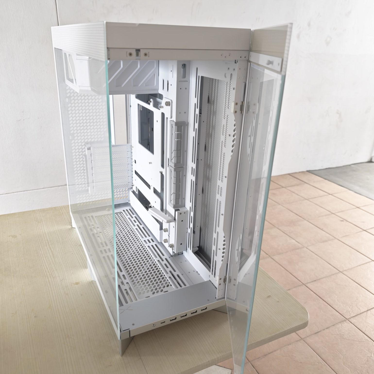 TRYX LUCA L70 Case and ROTA SL ARGB Fans Review: The Perfect Balance of ...